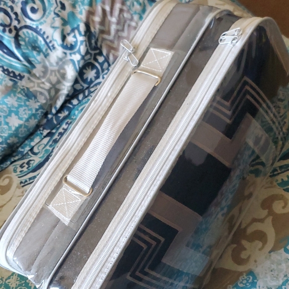 royalton | Bedding | Brand New Queen Set | Poshmark